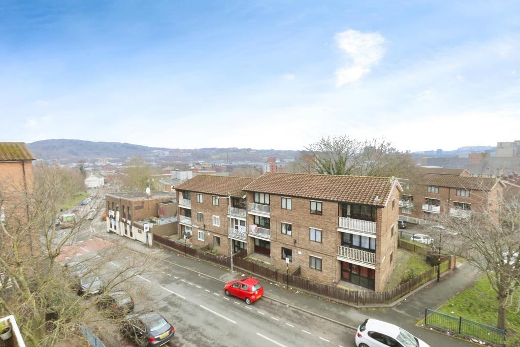Hammond Street, Netherthorpe... 2 bed flat for sale - £130,000