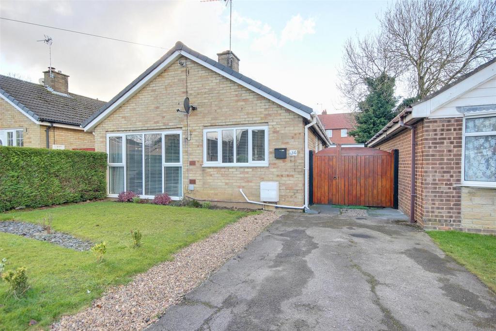Crake Wells, Walkington, Beverley 2 bed bungalow for sale - £260,000