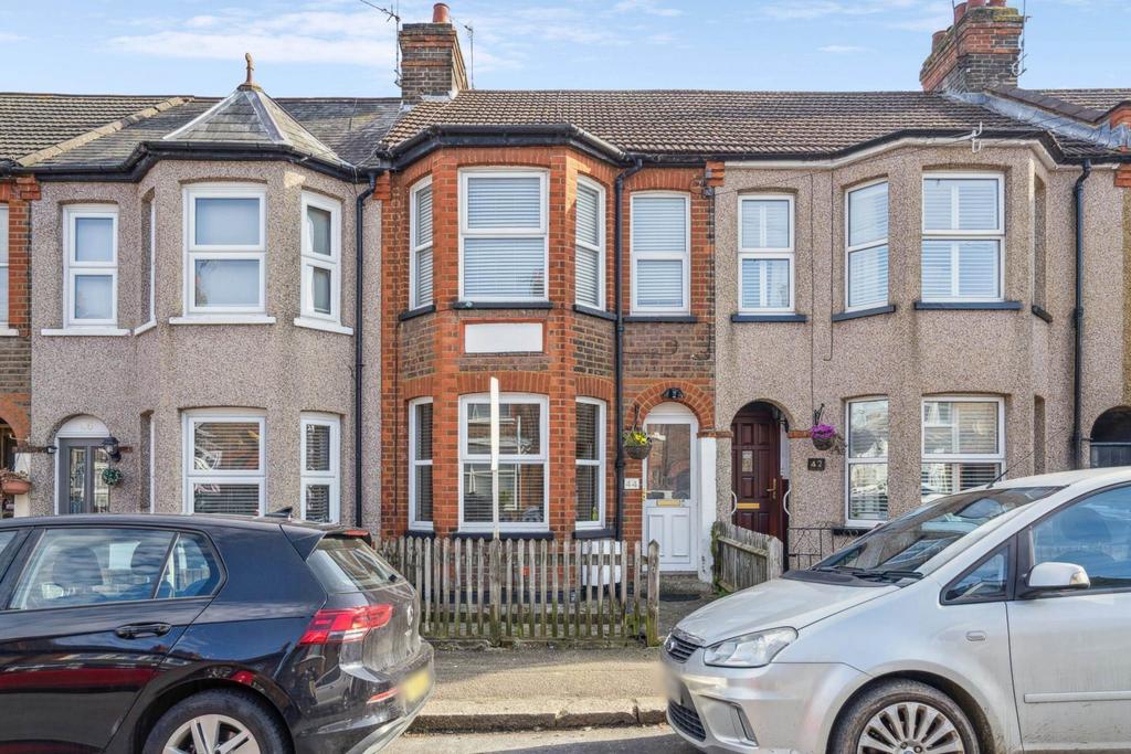 Glencoe Road, Bushey Village 3 bed terraced house - £540,000