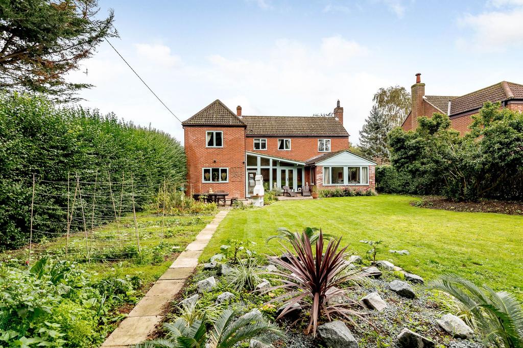West End, Saxlingham Thorpe 5 bed detached house for sale - £550,000