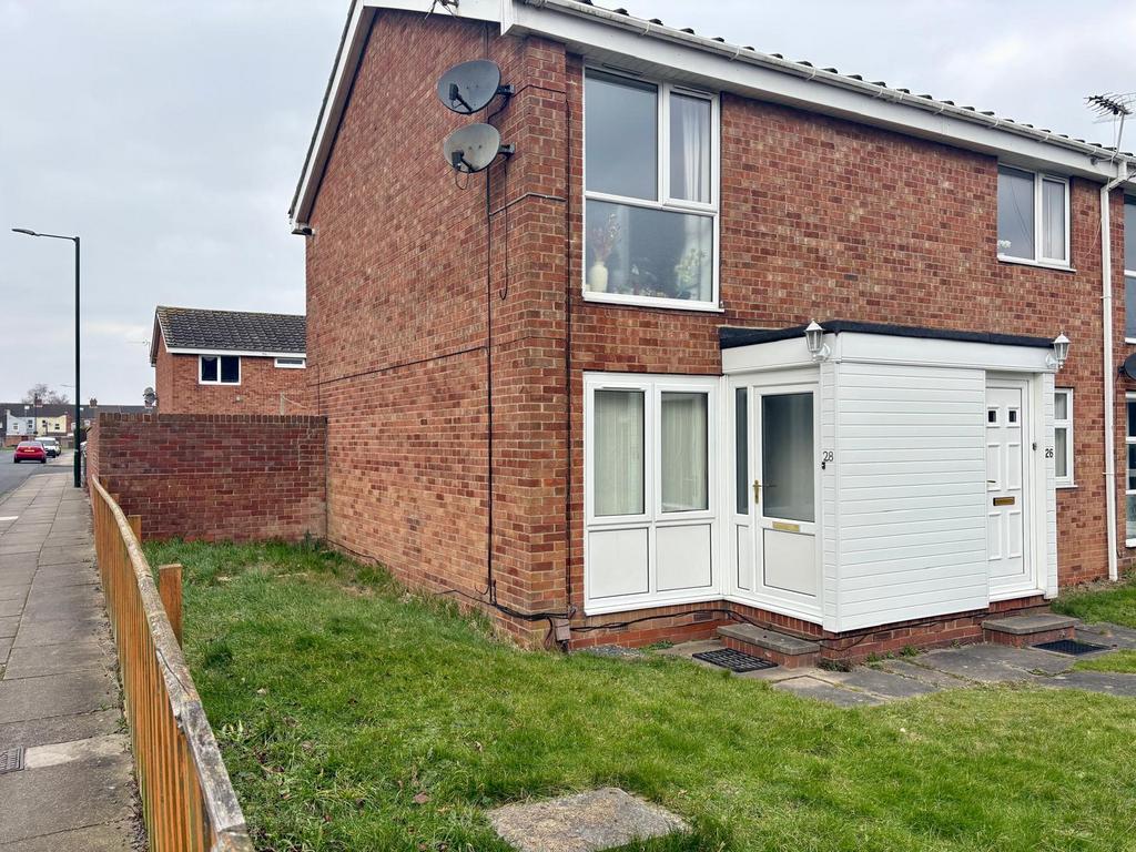 Ravenspurn Way, Grimsby, DN31 2 bed ground floor flat - £495 pcm (£114 pw)