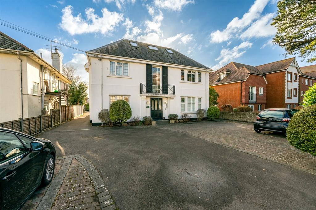 Mill Road, Worthing, West Sussex, BN11 2 bed flat for sale - £260,000