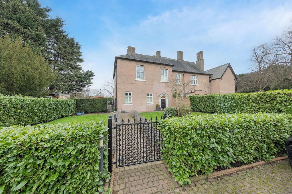22 Old Church Street, Leicester LE2 3 bed semi-detached house - £495,000