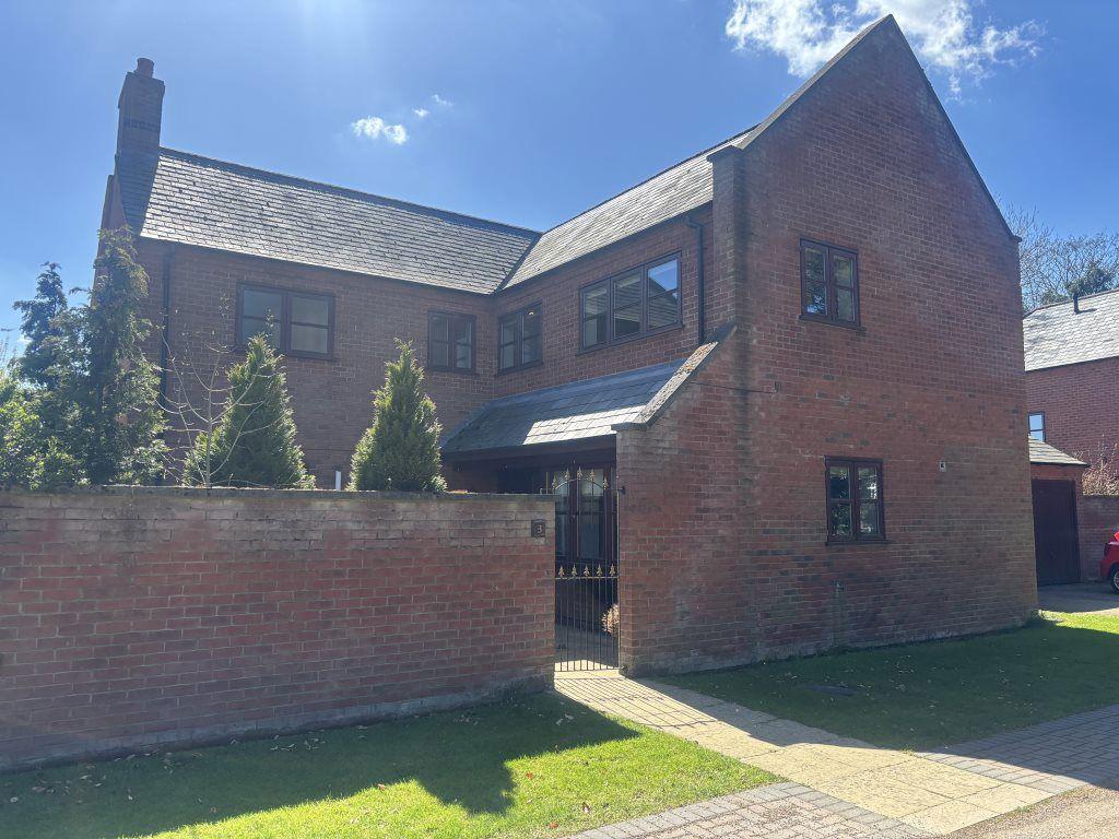 Manor Grange, Fishtoft 4 bed house - £1,550 pcm (£358 pw)