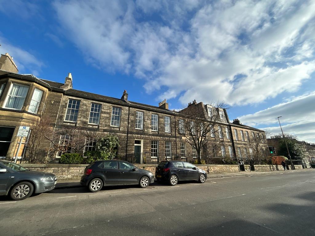 Howard Place, Inverleith, Edinburgh, EH3 2 bed flat - £1,375 pcm (£317 pw)
