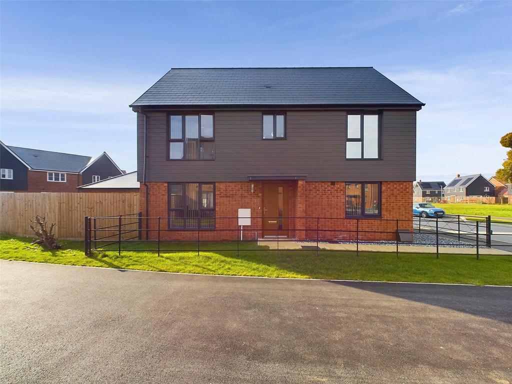Matilda Street, Innsworth... 4 bed detached house for sale - £430,000