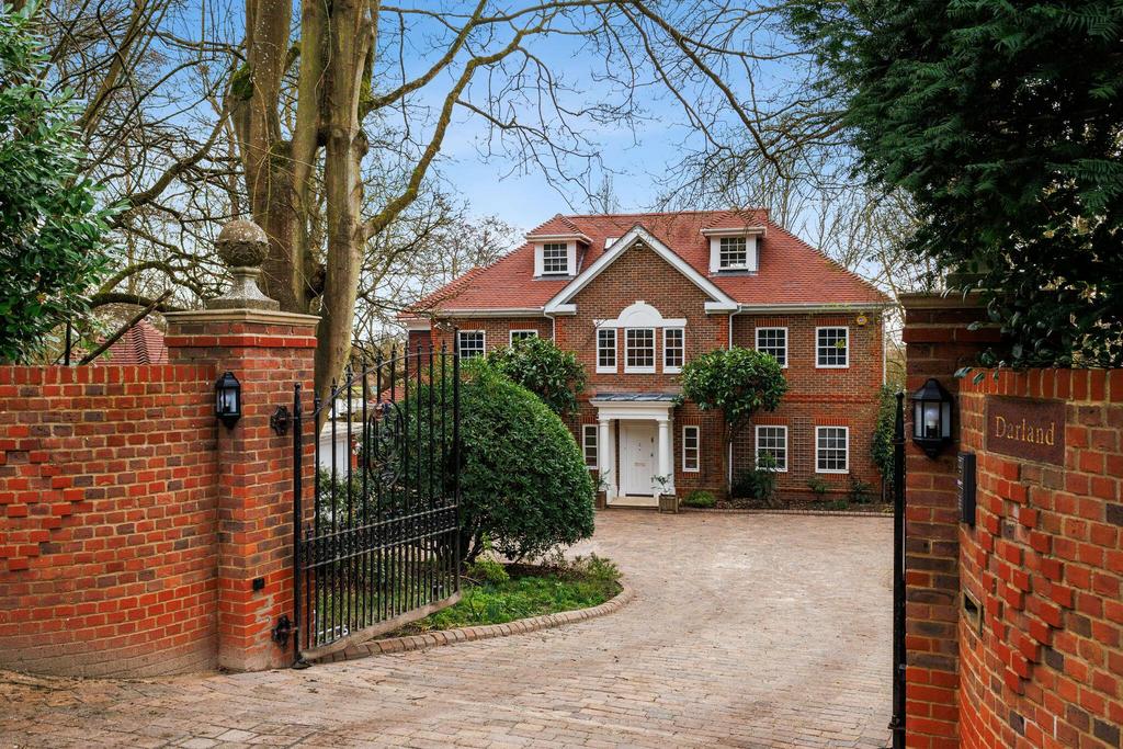 The Warren, Caversham, Reading... 5 bed detached house - £2,350,000