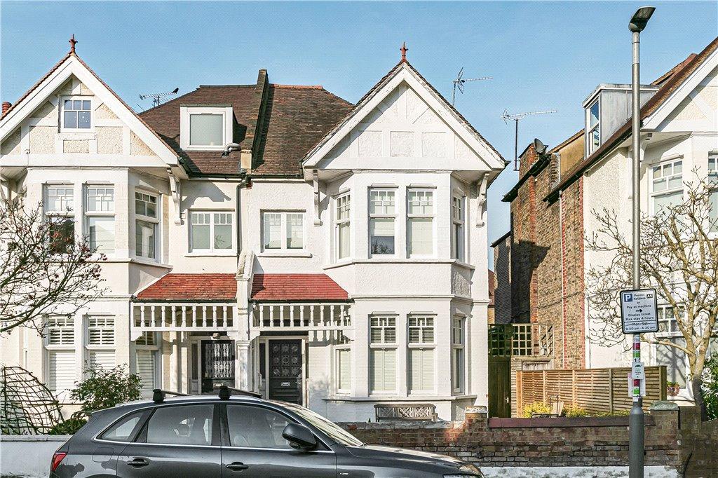 Clarendon Drive, Putney, SW15 2 bed apartment - £2,500 pcm (£577 pw)