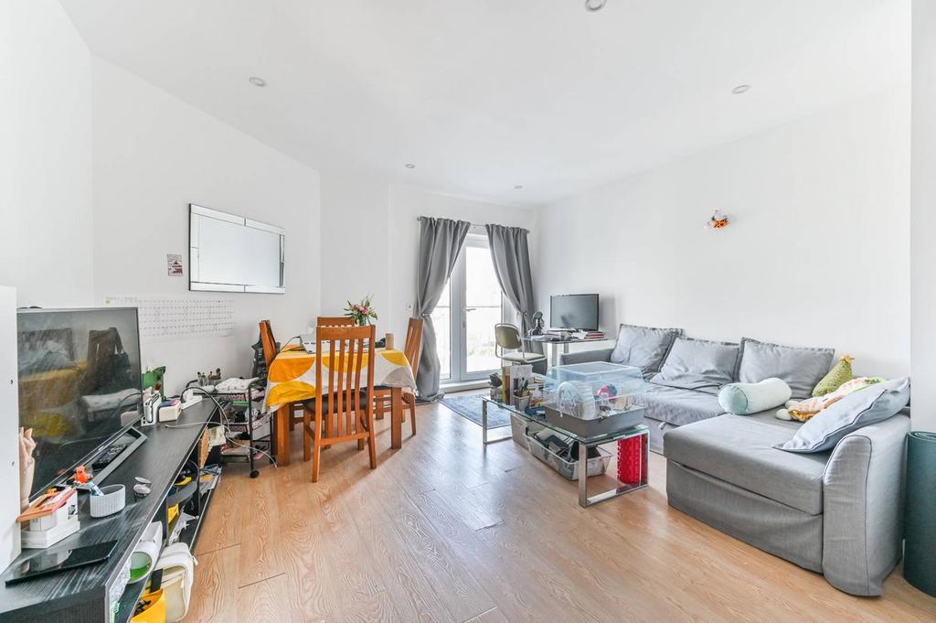 Newgate Tower, Croydon, CR0 1 bed flat - £220,000