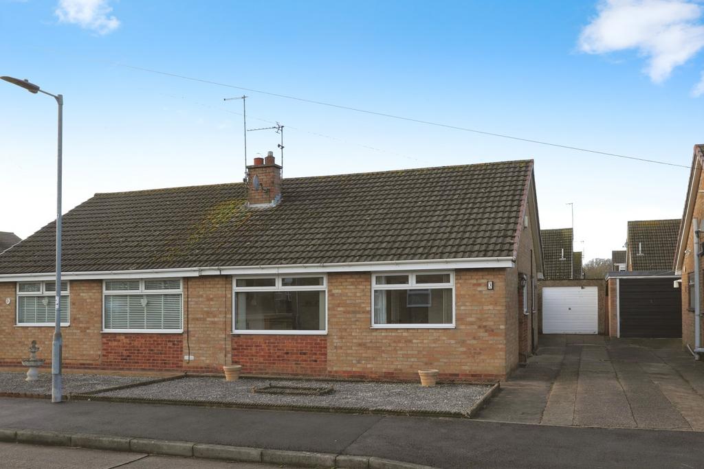 Silsden Avenue, Hull, East Riding of... 2 bed semi-detached bungalow ...