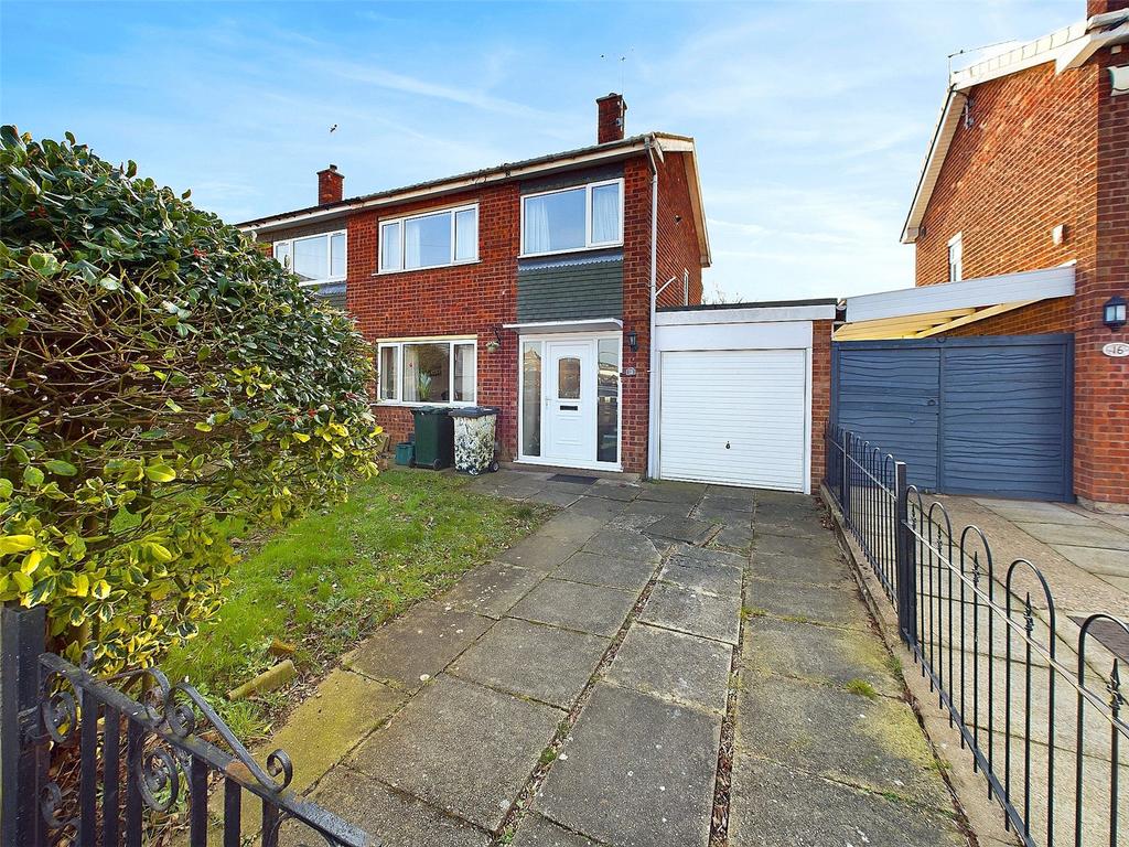 Woodfield Road, Armthorpe, Doncaster... 3 bed semi-detached house for ...