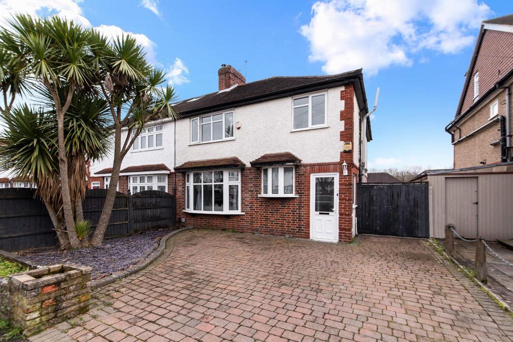 Killester Gardens, Worcester Park 4 bed semi-detached house for sale ...