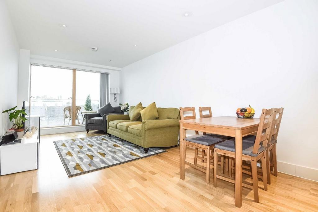 Streatham High Road, London SW16 2 bed flat - £1,975 pcm (£456 pw)