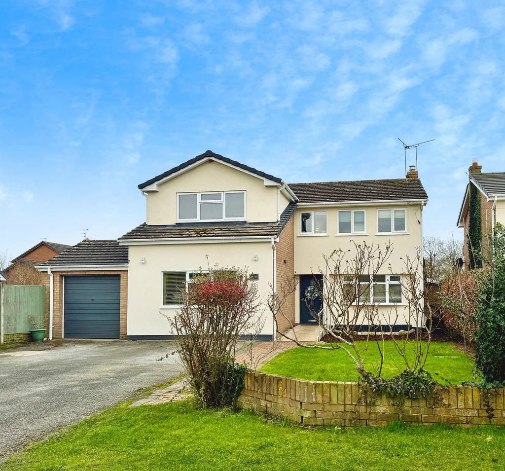 Station Road, Wrexham LL13 5 bed detached house for sale - £440,000