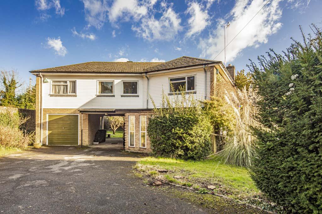 Temple Gardens, Goring on Thames, RG8 4 bed detached house for sale - £ ...