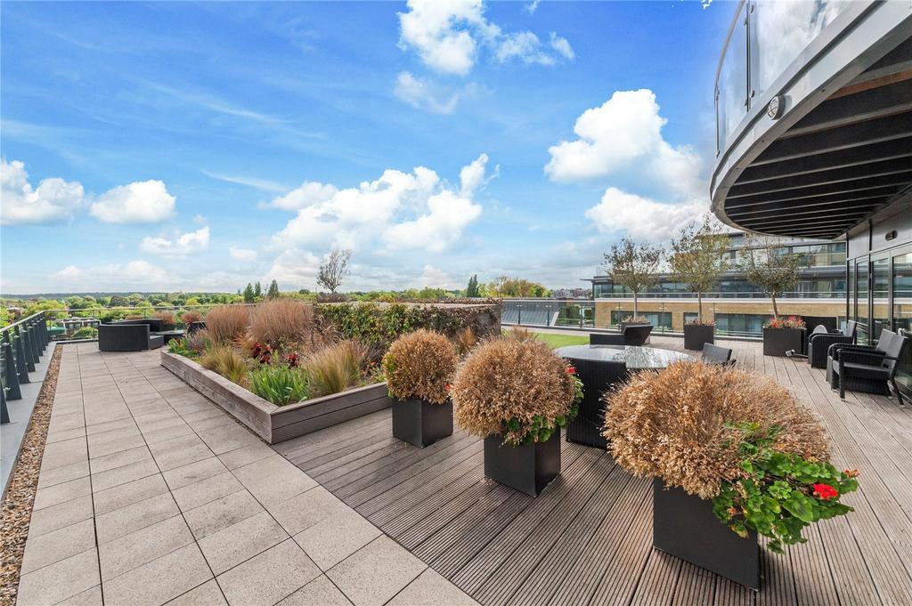 Belvedere House, 8 Kew Bridge, Middlesex 3 bed flat to rent - £12,000 ...