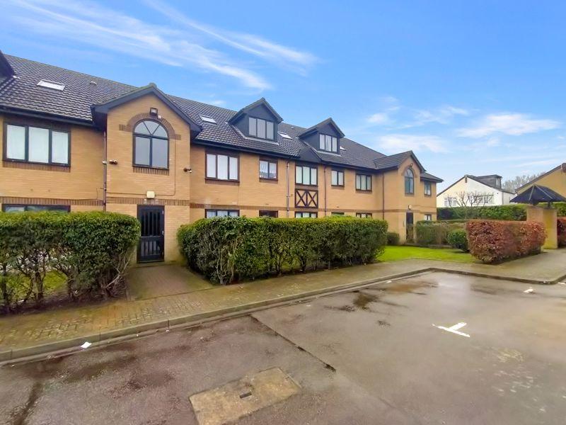 Bradley Road, Enfield, EN3 2 bed apartment for sale - £275,000