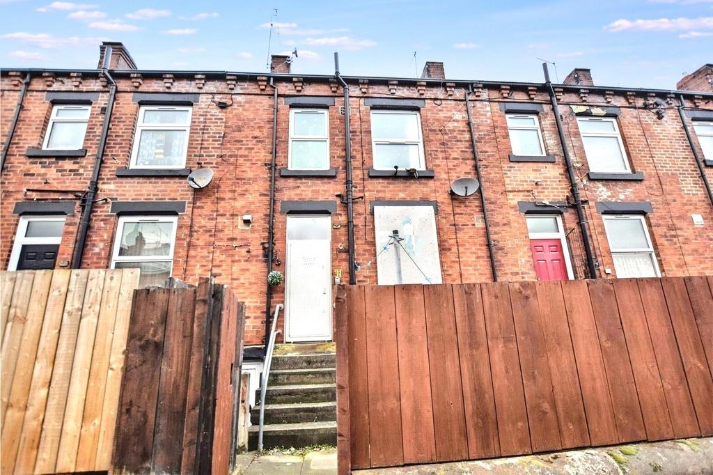 Arthington Grove, Leeds, West Yorkshire 1 bed terraced house - £70,000