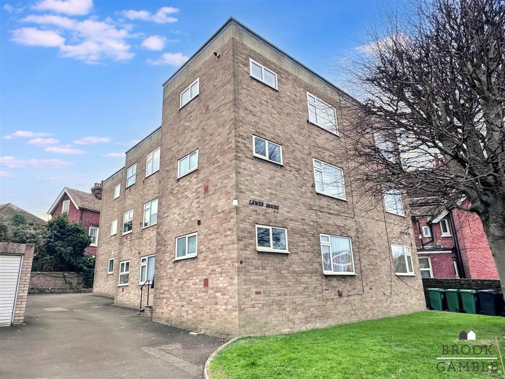 Lewes Road, Eastbourne BN21 Studio - £115,000