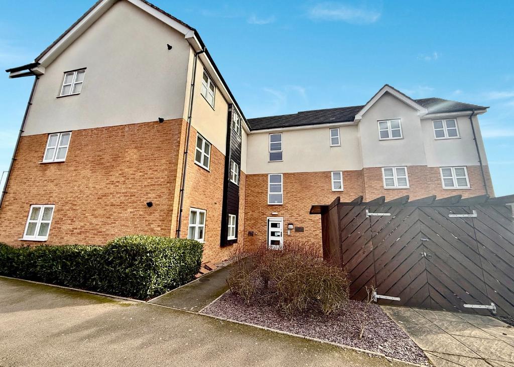 Leyburn Road, Birmingham B37 2 bed apartment for sale - £140,000
