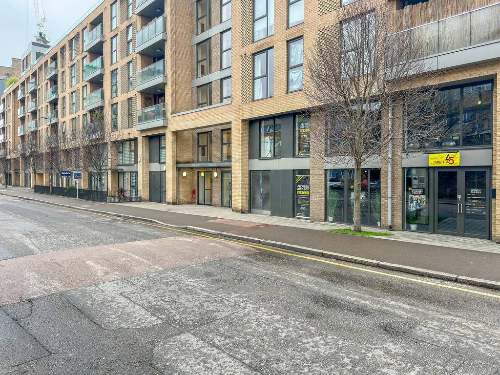 Norman Road, Babbage Point, SE10 2 bed apartment for sale - £525,000