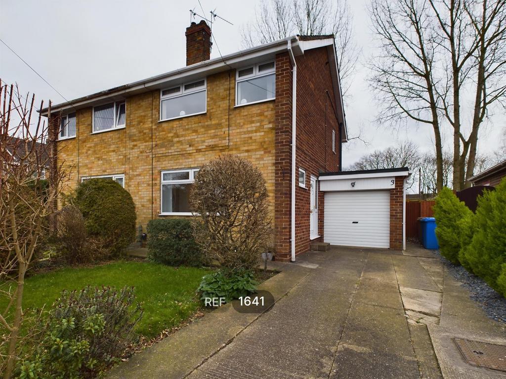 3 Maple Drive, Beverley, HU17 9QJ 3 bed semi-detached house - £995 pcm ...