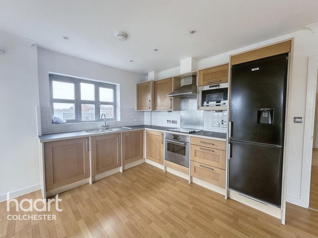 Rotary Way, COLCHESTER 2 bed apartment - £1,450 pcm (£335 pw)