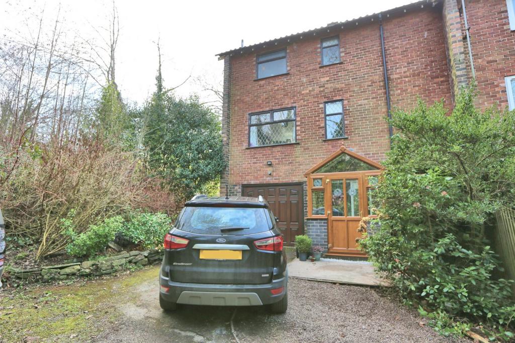 Delamere Drive, Macclesfield 3 bed semi-detached house for sale - £260,000