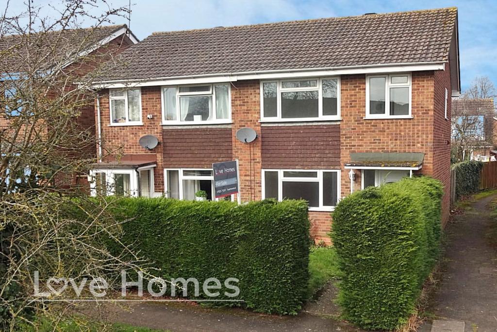 Campion Way, Flitwick, 3 bed end of terrace house - £325,000