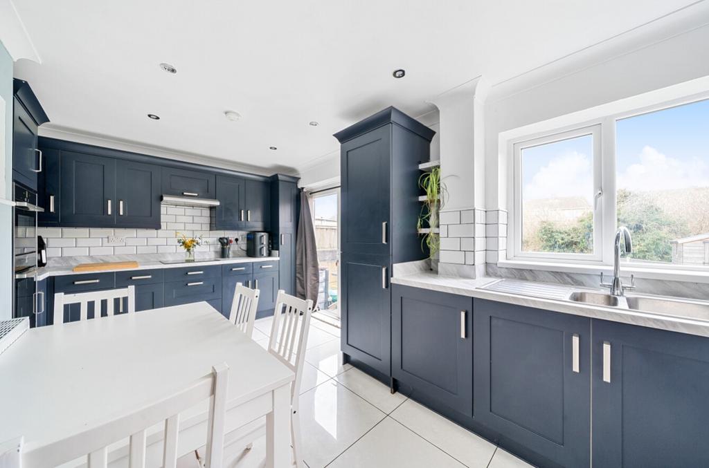 Wroxall Drive, Grantham... 3 bed semi-detached house for sale - £250,000