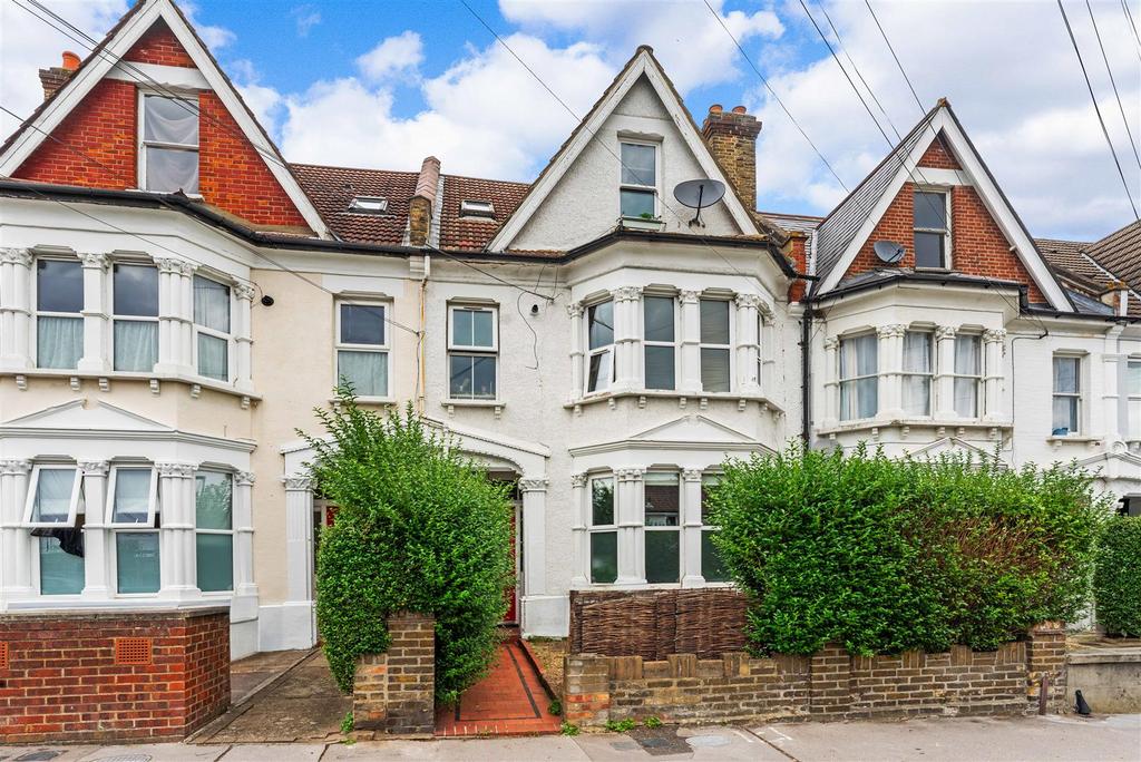 Holmesdale Road, London 1 bed flat - £240,000