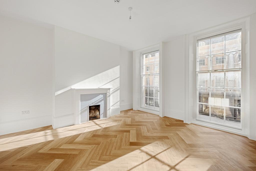 Nelson Road London SE10 3 bed apartment - £2,800 pcm (£646 pw)