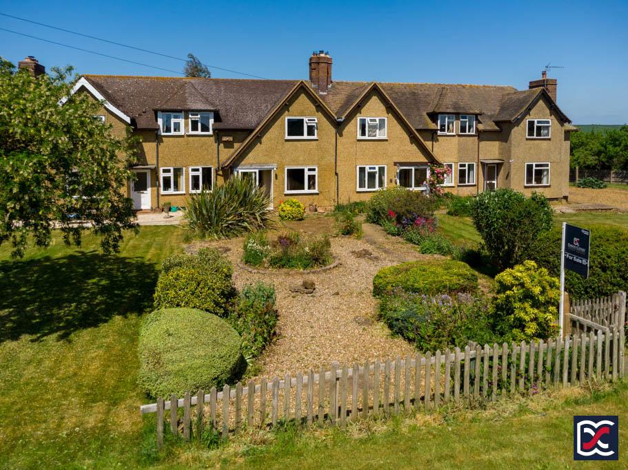 Litchborough Road, Farthingstone NN12 2 bed terraced house for sale - £ ...