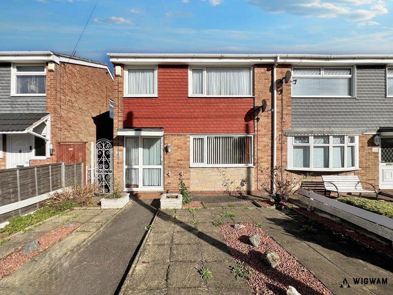 Wawne Road, Sutton-on-Hull, Hull... 3 bed semi-detached house - £70,000