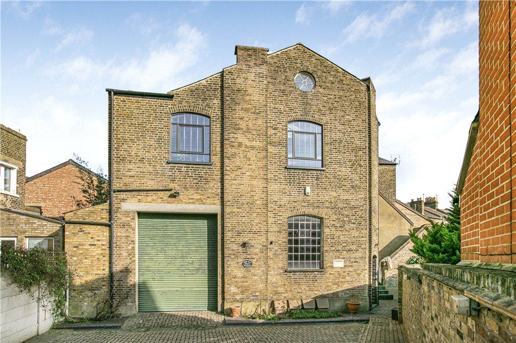 Shrubbery Road, London, SW16 1 bed maisonette to rent - £1,900 pcm (£ ...