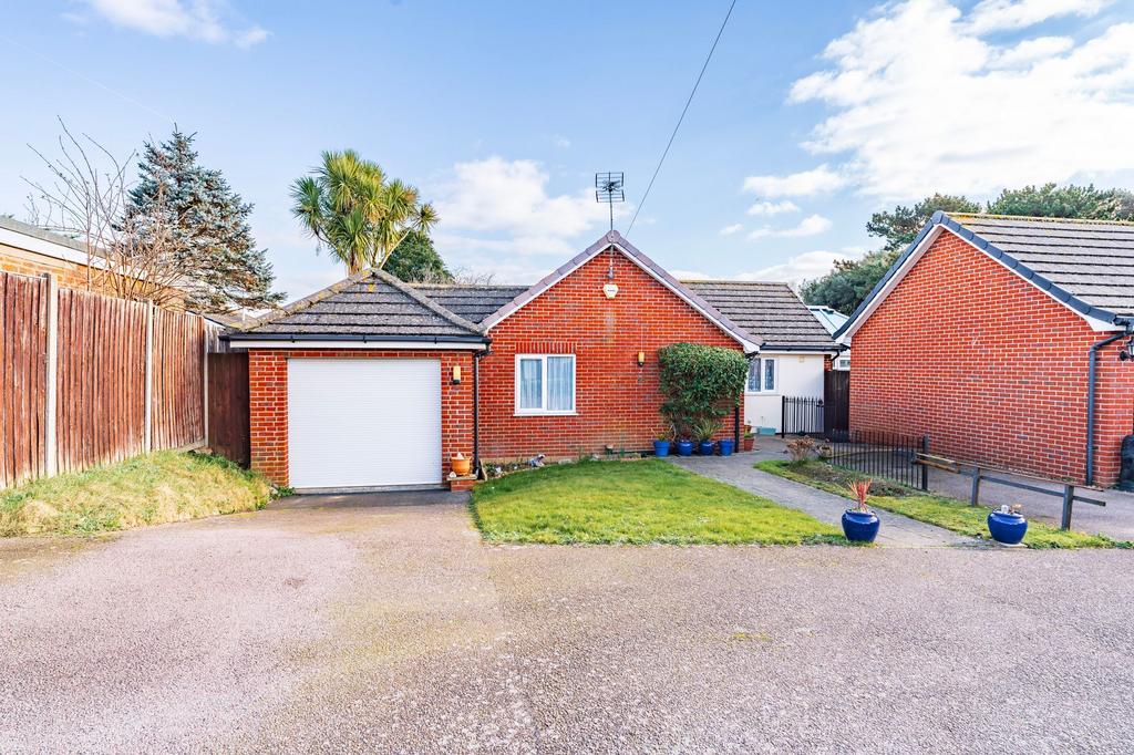 St. Christopher Close, Caister-On-Sea 3 bed detached bungalow for sale ...