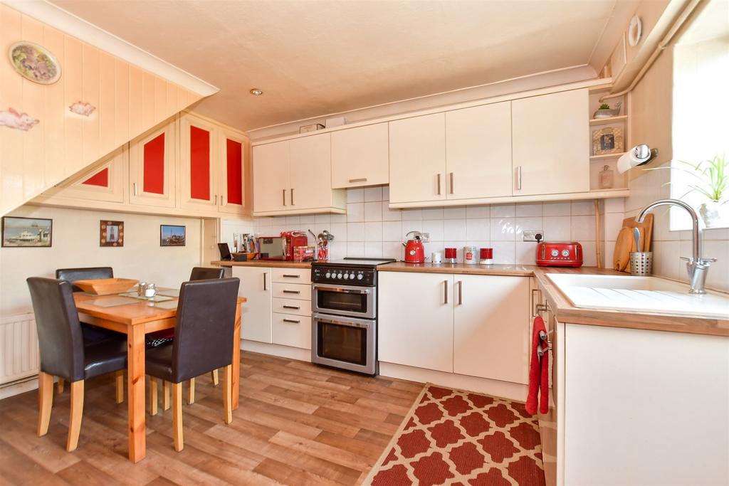 Martello Cottages, Hythe CT21 3 bed semi-detached house - £231,000