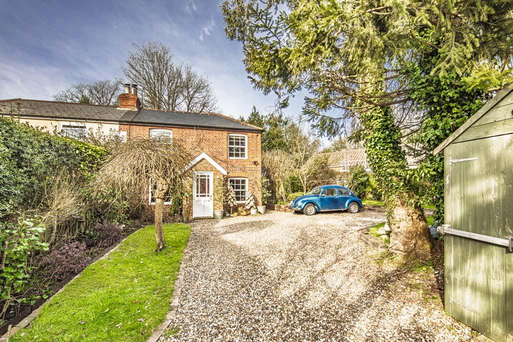 1 Southview, Stoke Row, RG9 4 bed property for sale - £775,000