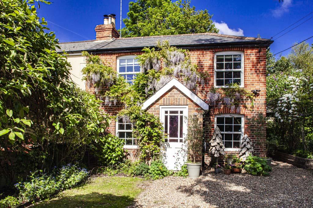 1 Southview, Stoke Row, RG9 4 bed property for sale - £725,000