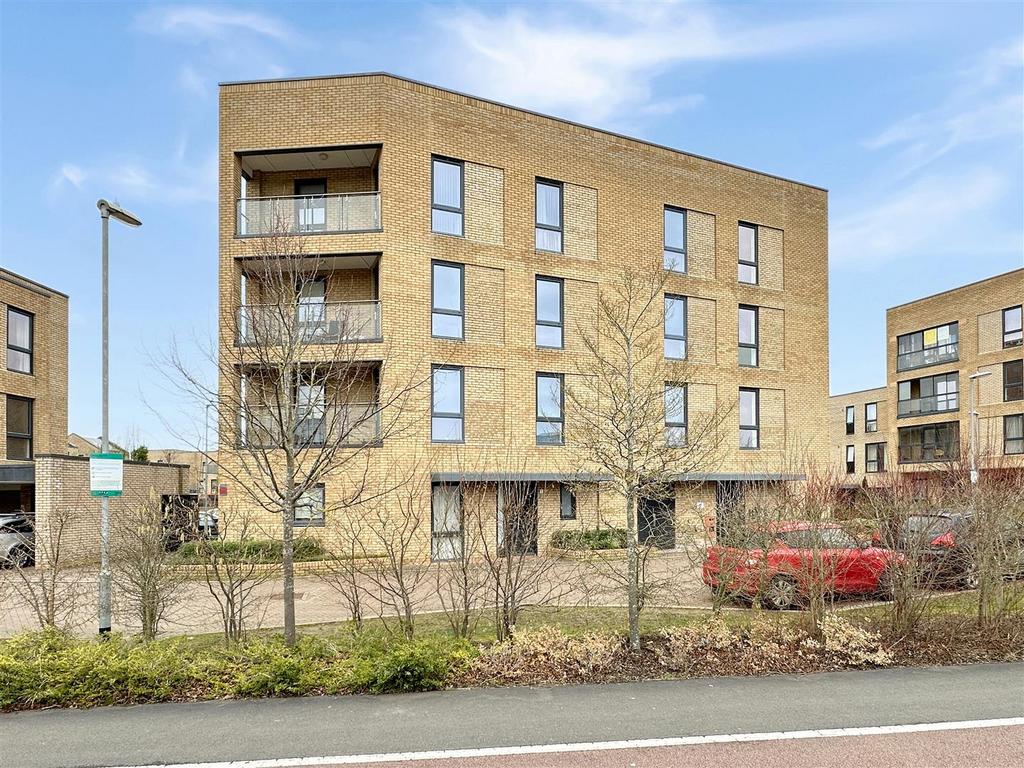 Ellis Road, Cambridge CB2 2 bed flat for sale - £340,000