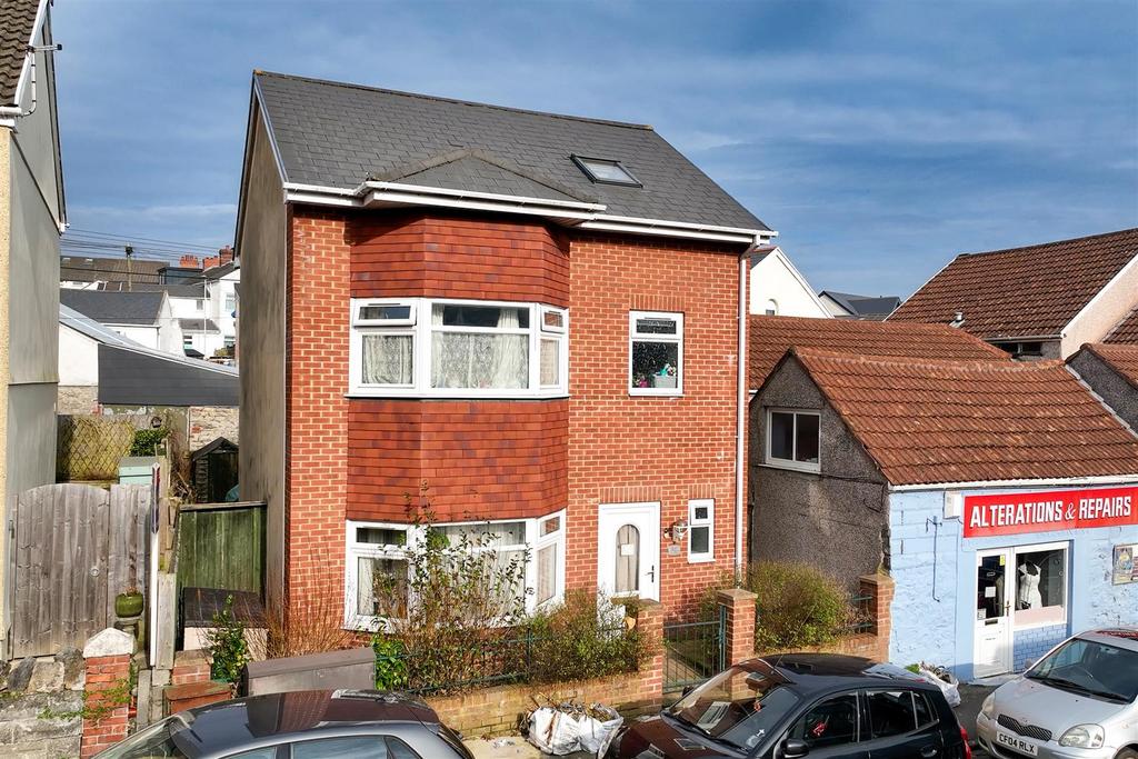 Queens Road, Swansea SA3 3 bed detached house - £395,000