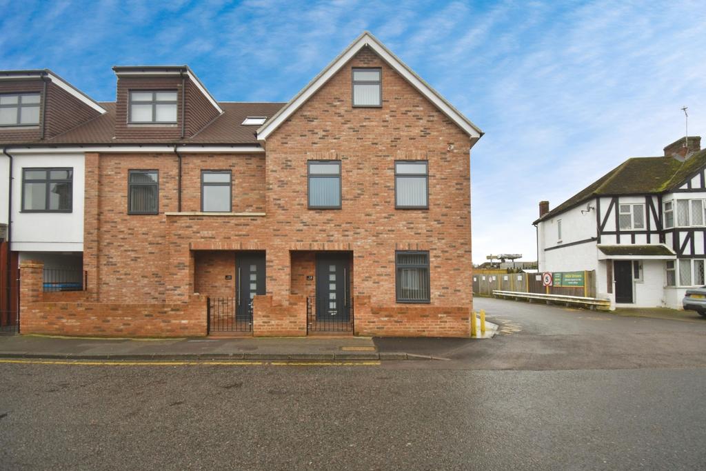 Pickford Close Bexleyheath DA7 1 bed flat - £1,600 pcm (£369 pw)