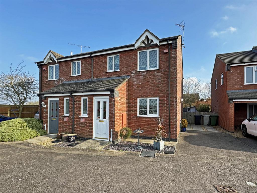 Plover Road, Essendine 3 bed semi-detached house for sale - £235,000