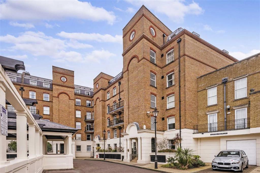 Lindsay Square, London SW1V 1 bed flat for sale - £595,000