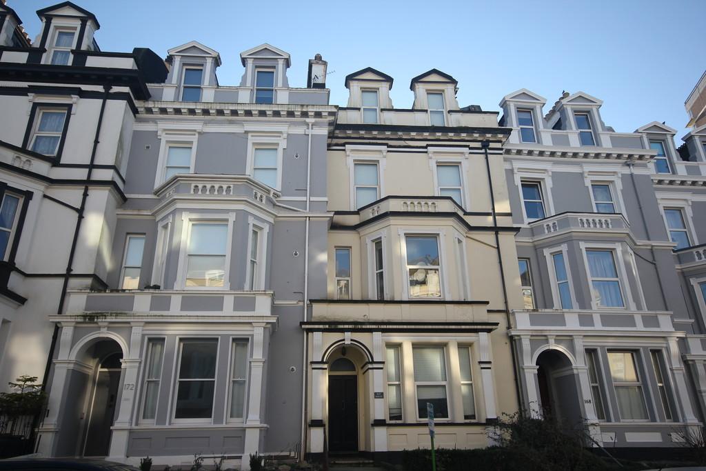 Citadel Road, Plymouth PL1 1 bed flat - £800 pcm (£185 pw)
