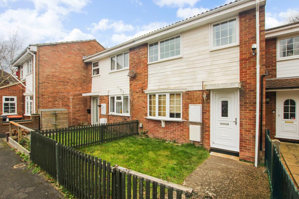 Dunstable LU5 3 bed terraced house - £1,450 pcm (£335 pw)