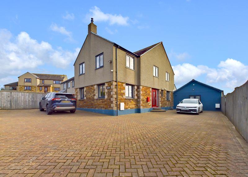 Treleigh Downs, Redruth - Stunning... 4 bed semi-detached house - £650,000