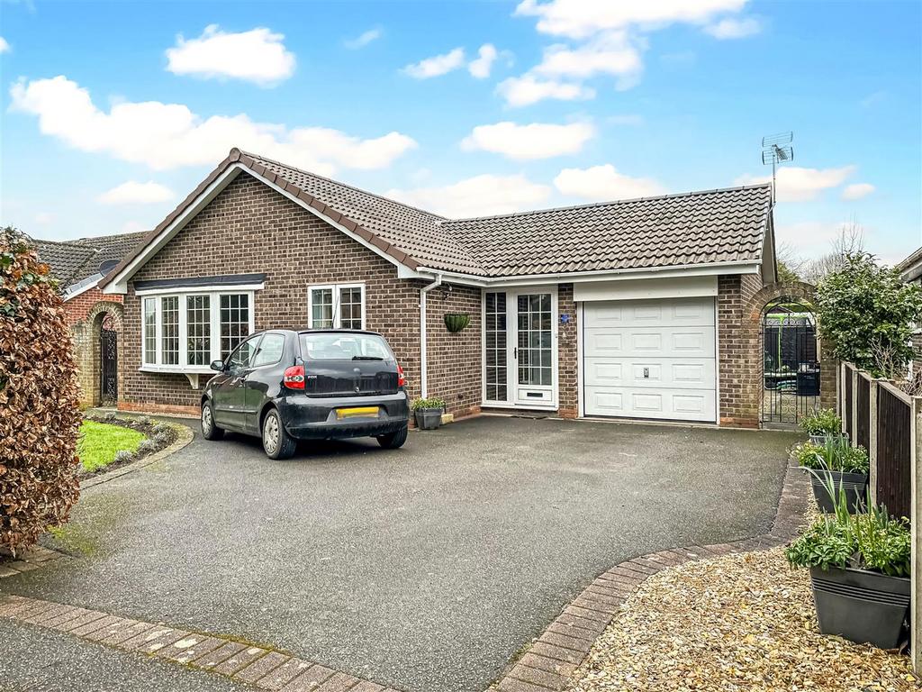 Hargon Lane, Winthorpe, Newark 2 bed detached bungalow - £350,000