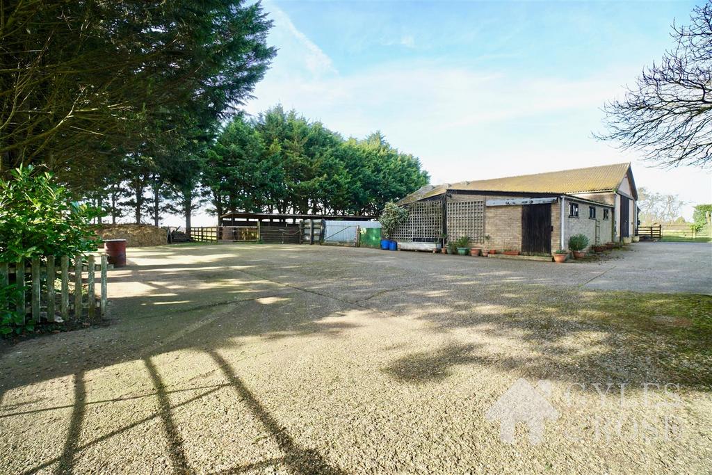 Freckenham, Bury St. Edmunds 3 bed detached house - £950,000