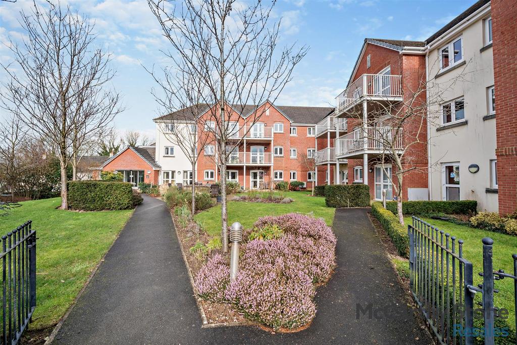 Squire Court, Raleigh Mead, South... 2 bed apartment for sale - £240,000